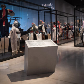 What Is ePaper and How Does It Work? - TintTech